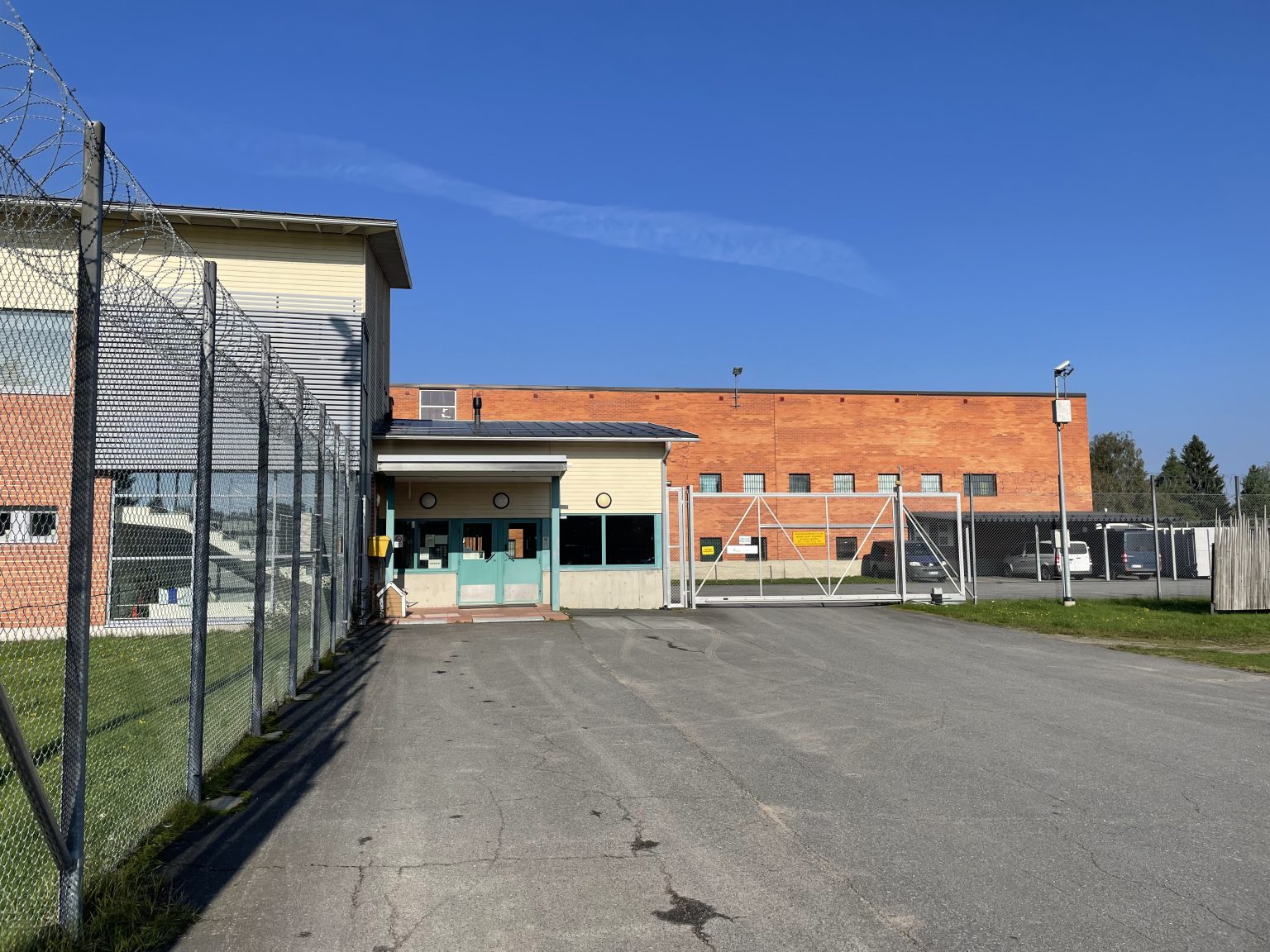 Pelson entinen vankila-alue myyntiin – valmis maatalousympäristö ja ...